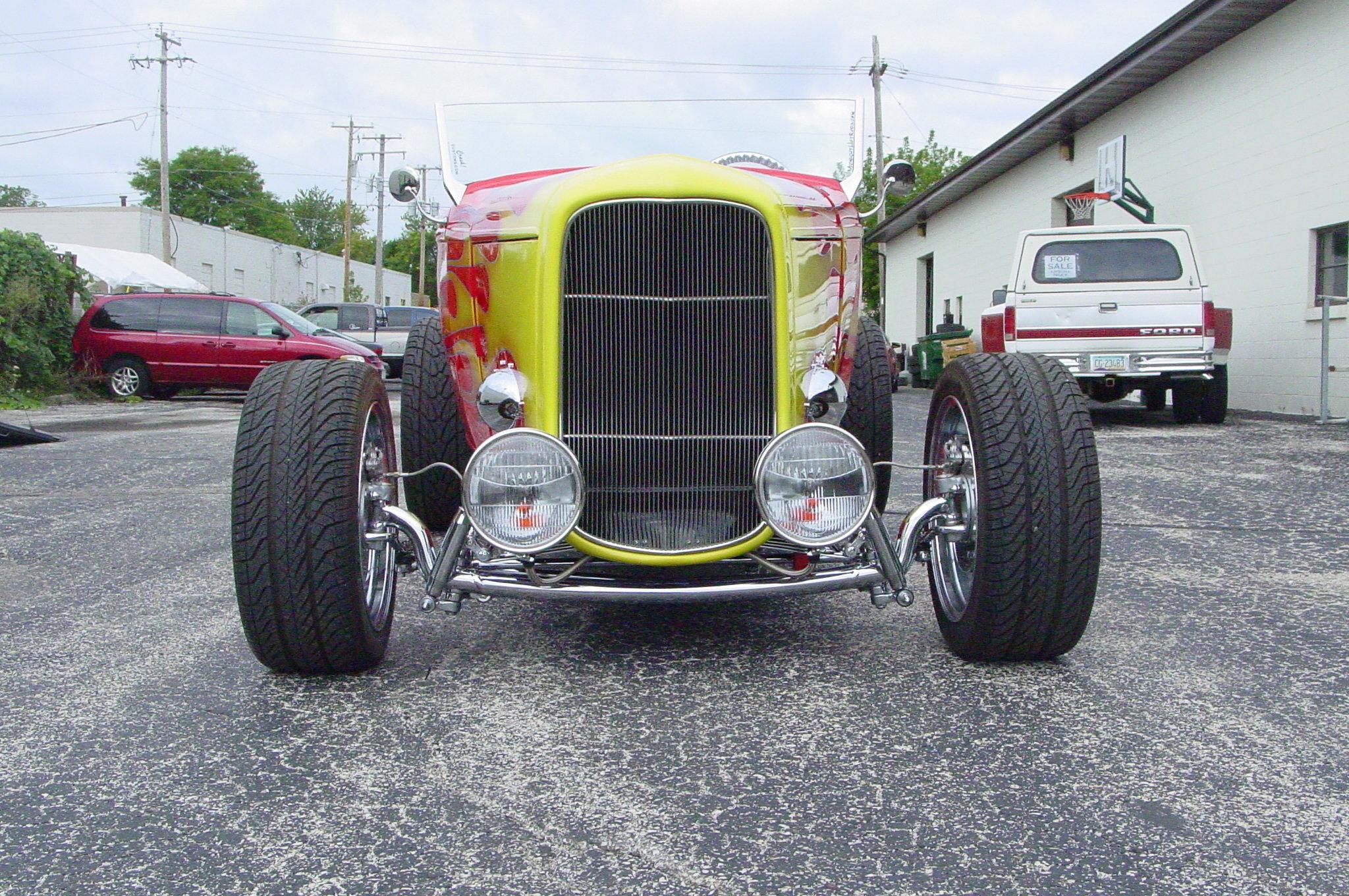 1932 Ford With Flames | Midnight Hot Rods